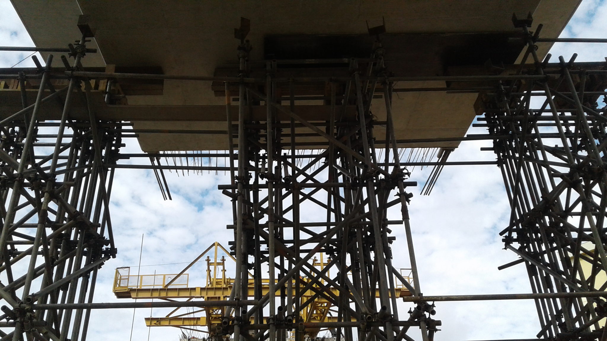 Tubo Roll ou Tubo ROHR? O Andaime tubular com segurança e inovação é ROHR